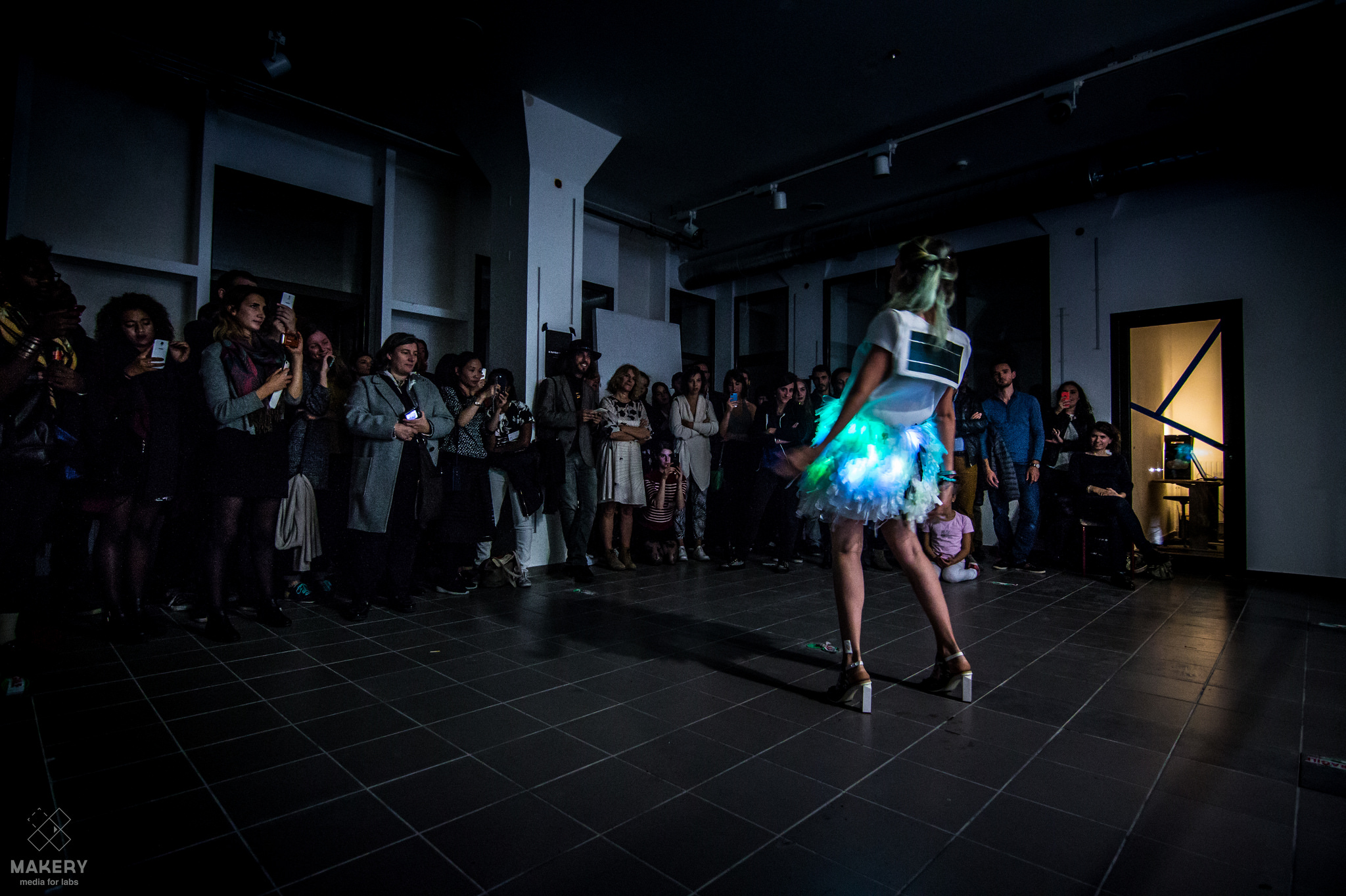Fashion Tech: sous les froufrous, les LEDs : Makery